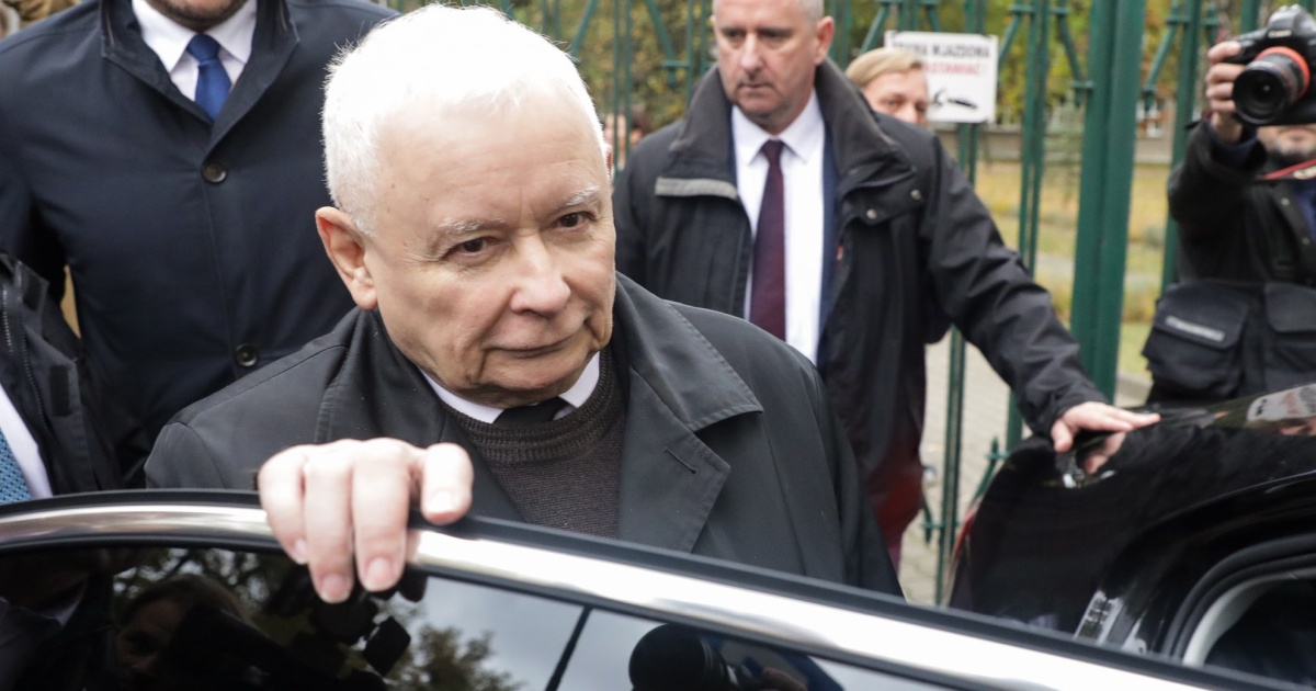 Pilna narada na Nowogrodzkiej. „Prezes robi wszystko, by ten temat zamknąć”