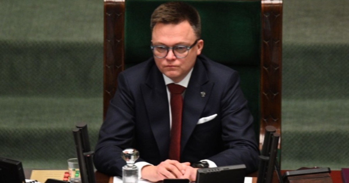 Wszystkie chwyty Szymona. Ekspert wyjaśnia techniki i zachowania Hołowni