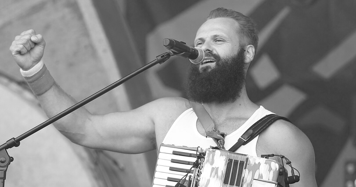 Witek Muzyk Ulicy nie żyje. Znany artysta miał 42 lata