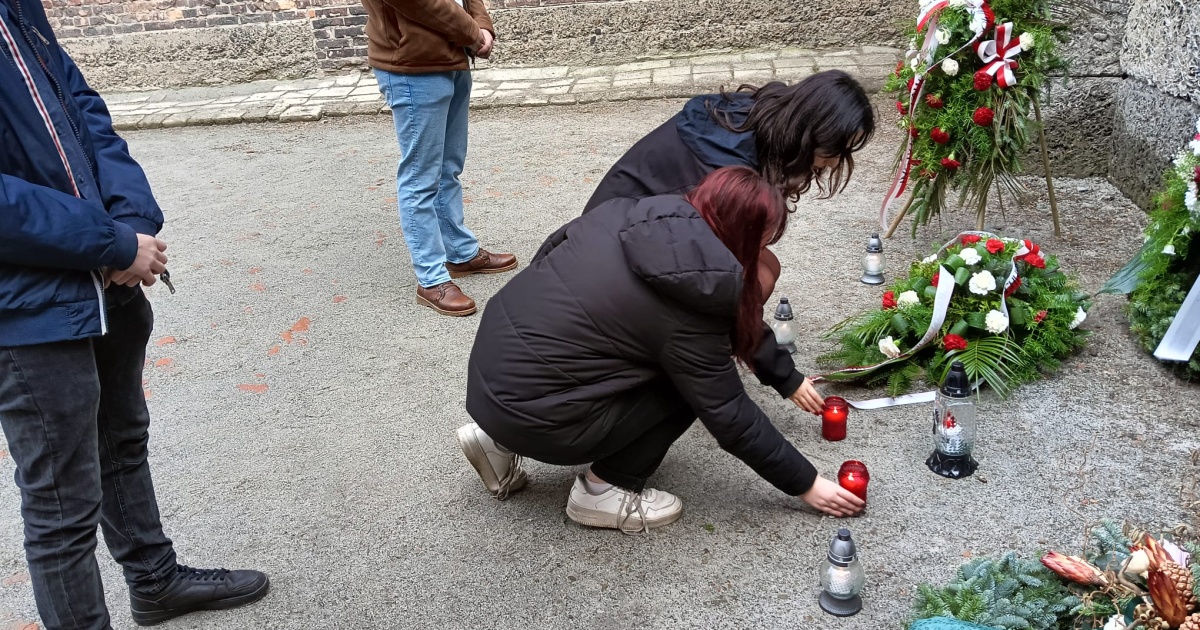 Dr Adam Cyra: Pamięć trwa