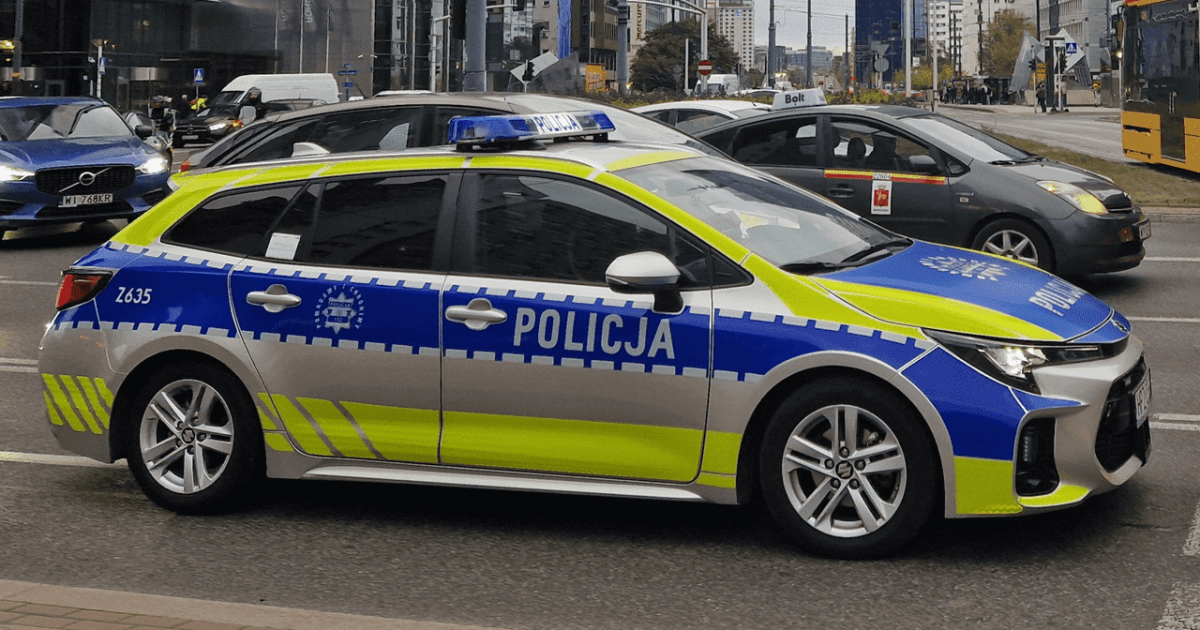 Policja publikuje wizerunek podejrzanego o spalenie polskich flag na ...