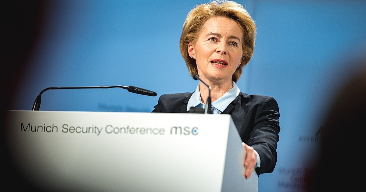 B. brytyjski minister obrony w The Telegraph: UE wstrzymuje fundusze ...