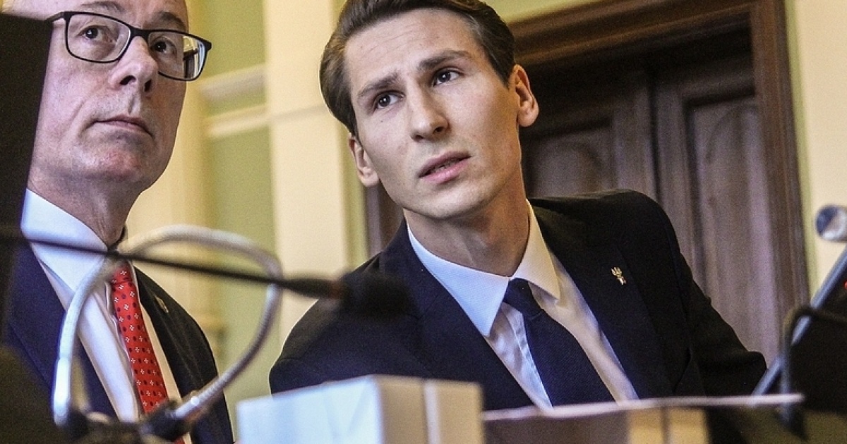 Płażyński: Pani prezydent kupuje wywiady za 50 tys. złotych, żeby ... Płażyński: Pani prezydent kupuje wywiady za 50 tys. złotych, żeby ...