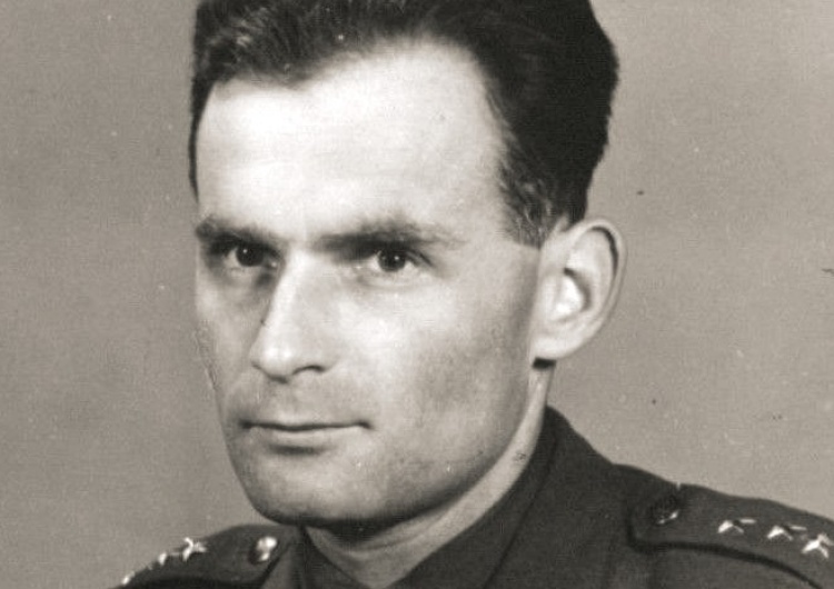 Nie żyje Stefan Michnik. "Mam nadzieję, że nie spocznie na Powązkach ...