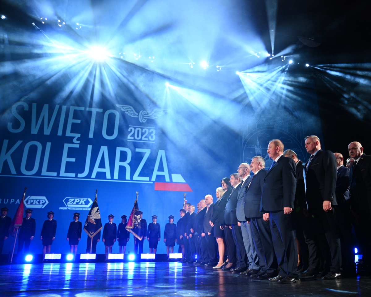 „Kolejarz to zawód z misją”. W Teatrze Wielkim – Operze Narodowej odbyła się uroczysta Gala z ...