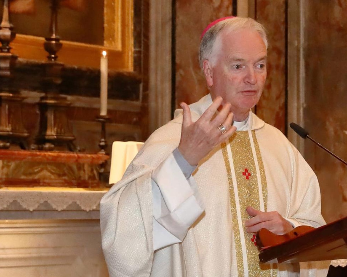 Bp Paul Desmond Tighe: Jan Paweł II w sile i w słabości szedł za Jezusem